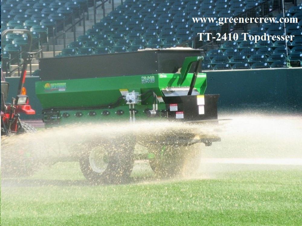 Topdresser Advantage 2400 Series | Greener Crew